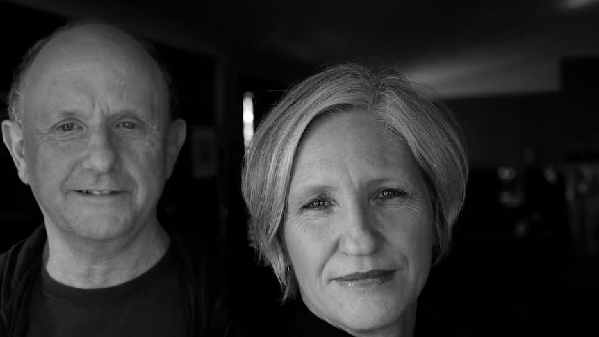 Melanie Oxley & Chris Abrahams Live | Eastside Radio 89.7FM